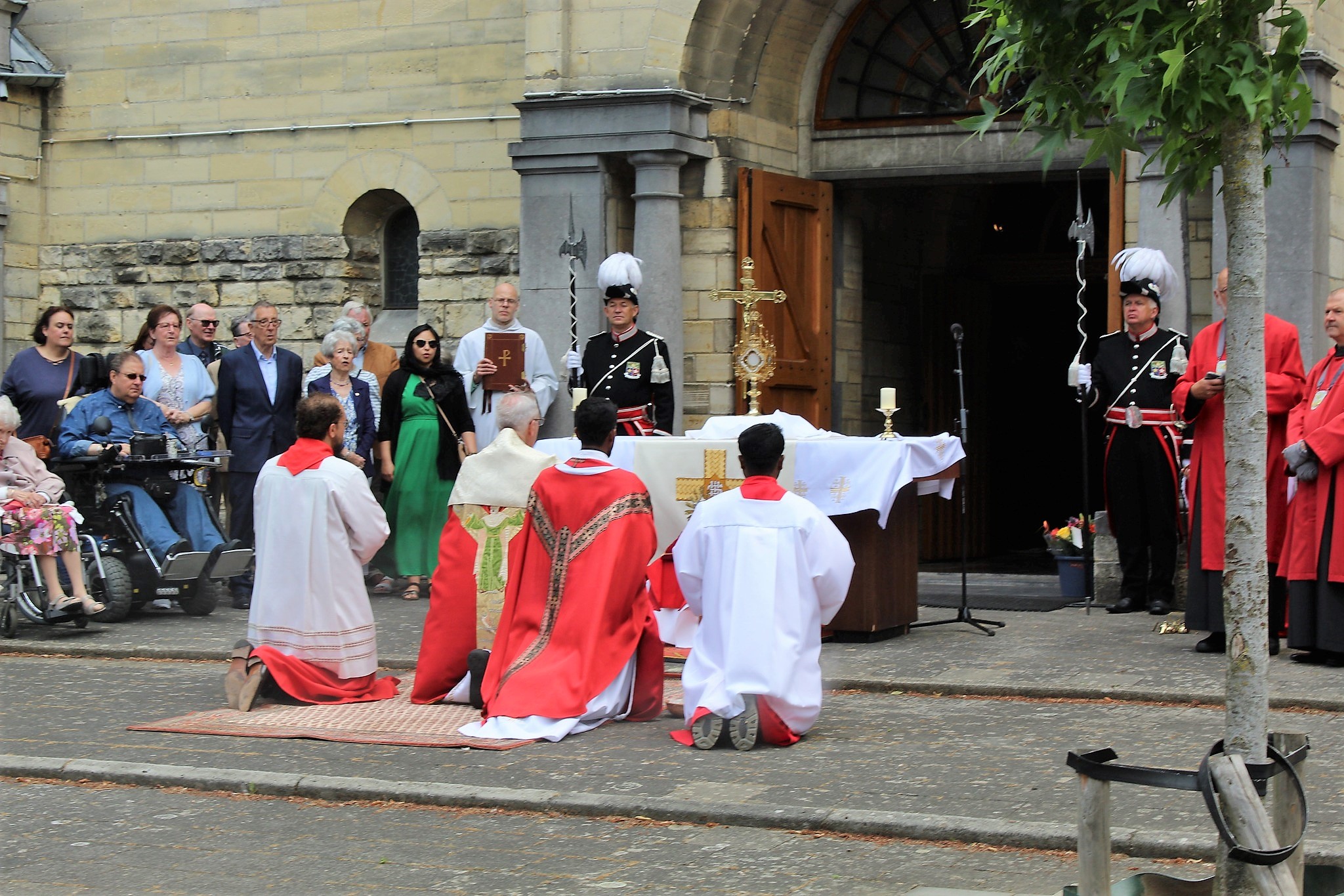 Processie in de wijk Sint Pieter op 2 juni 2023 – Dekenaat Maastricht ...